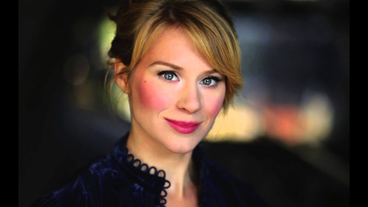 Spotlight on January TGIM celebrity judge Amanda K. Hootman | ArtSWFL.com