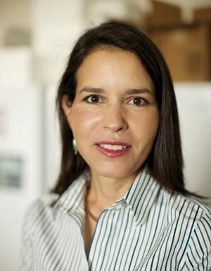 Sharon Isern plays bride-to-be Courtney in Studio Players’ ‘One Slight ...