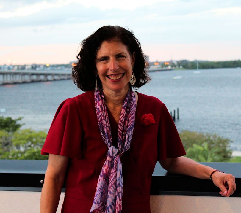 Meet November 2021 TGIM celebrity judge Wendy White | ArtSWFL.com