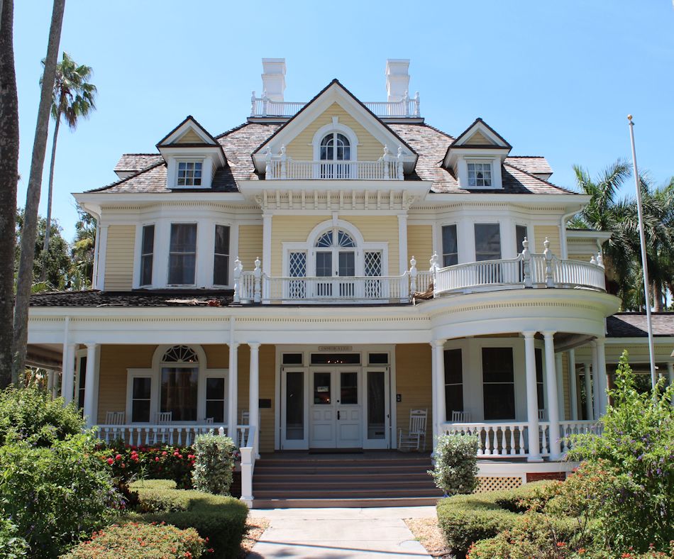 Discover the history of the Murphy-Burroughs Home on Otocast | ArtSWFL.com